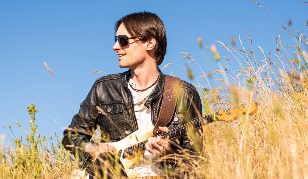 Billowed by a billboard, Canadian country-popster RYAN LAIRD has turned ...